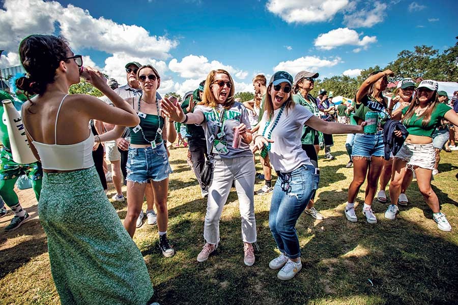 Wave Weekend Spirit | Tulanian